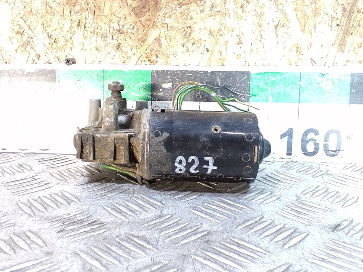 Моторчик стеклоочистителя передний VOLKSWAGEN Golf 3 1C0955119