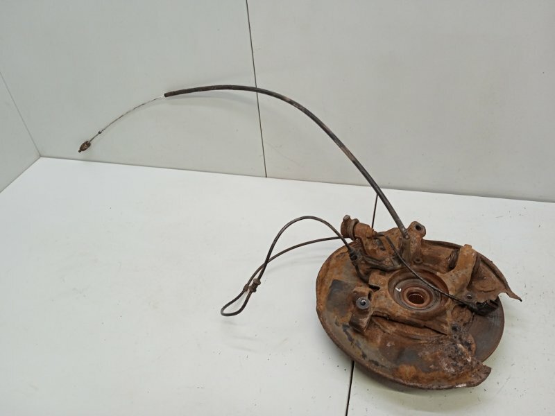 Б/У в сборе со ступицей, ступица, Мерседес-Бенц W203 Кулак поворотный Mercedes-Benz C-Class 2000 W203 Задн. Лев. 135335 MERCE...