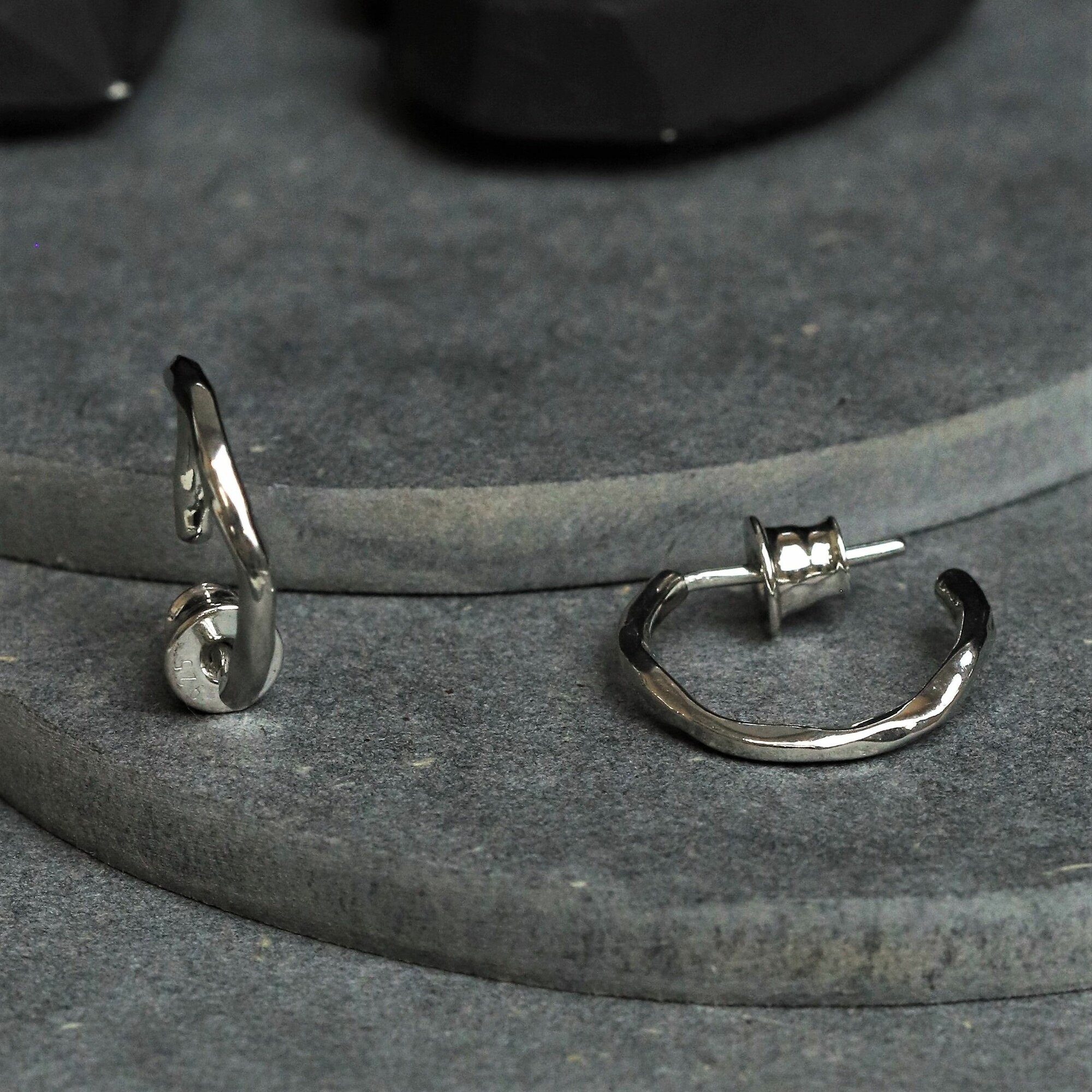 Серьги пусеты, серебро, 925 проба, родирование