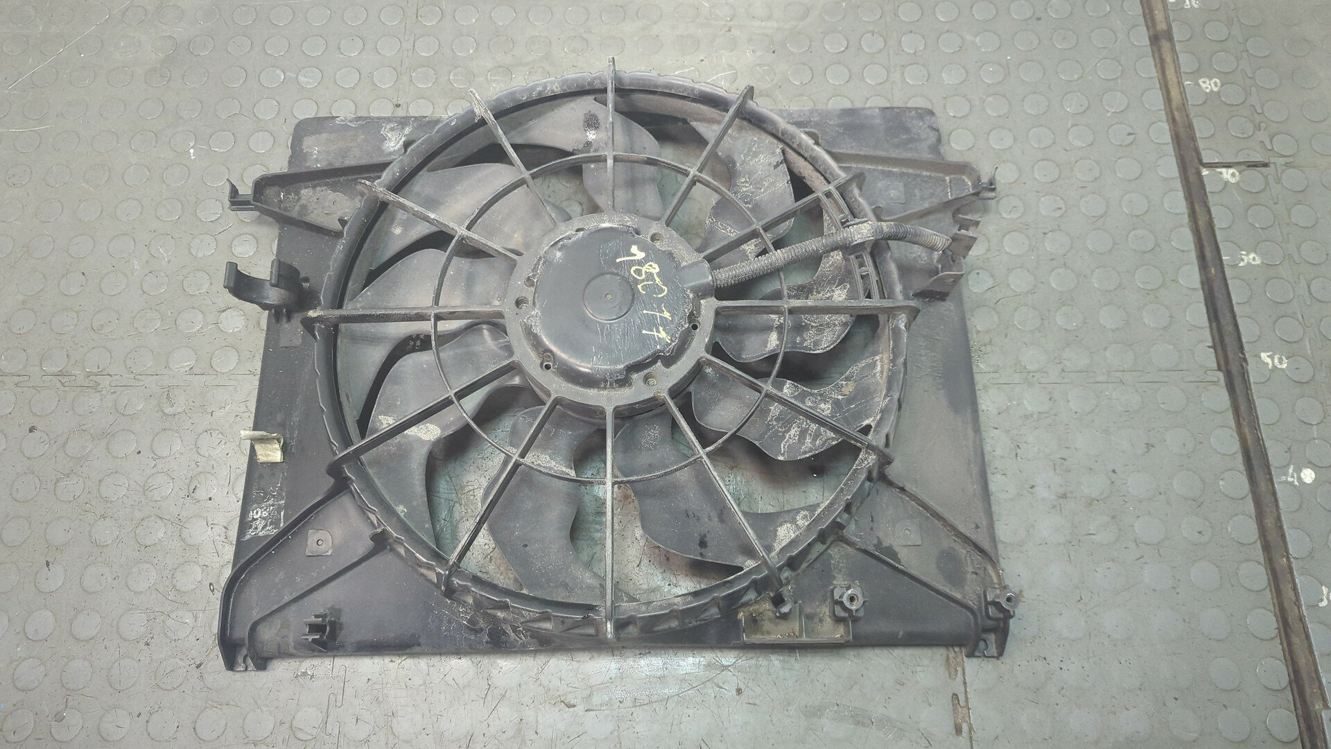 Вентилятор радиатора Hyundai Equus Б/У