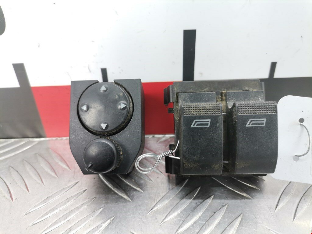 Блок управления стеклоподъемниками Audi A3 8L 8D0959565 арт. 1629258