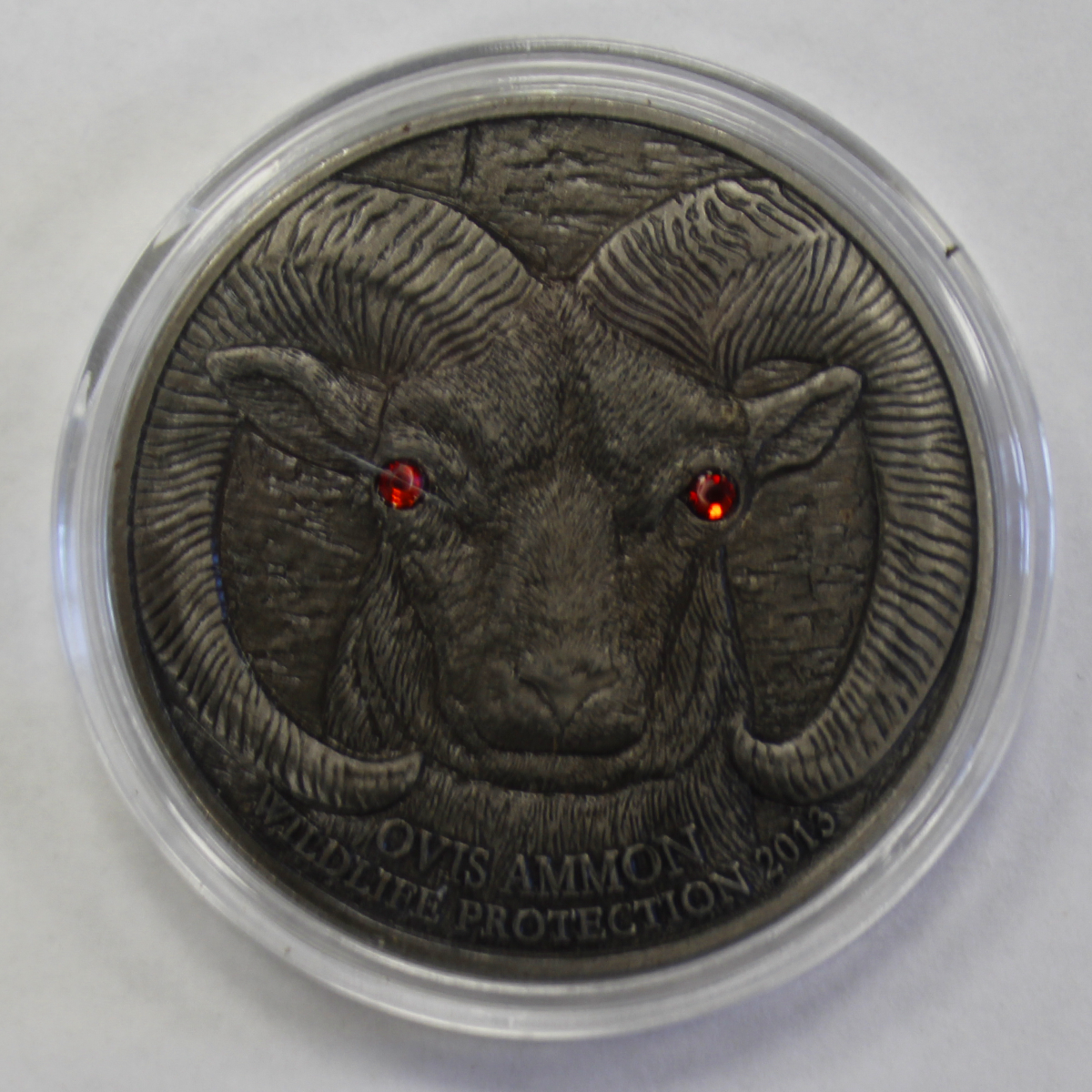 Жетон 500 тугриков 2013 года Монголия Баран посеребрение