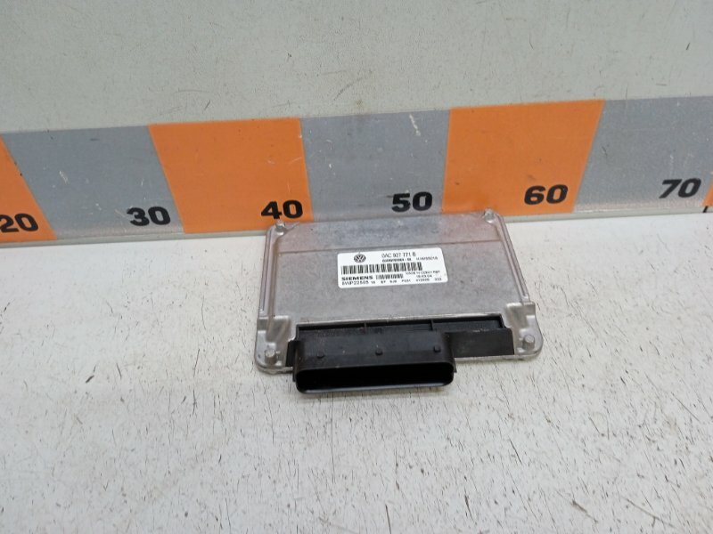 Б/У управления блокировки межколёсного дифференциала, Фольксваген Туарег Блок электронный Volkswagen Touareg 2004 265319 V...