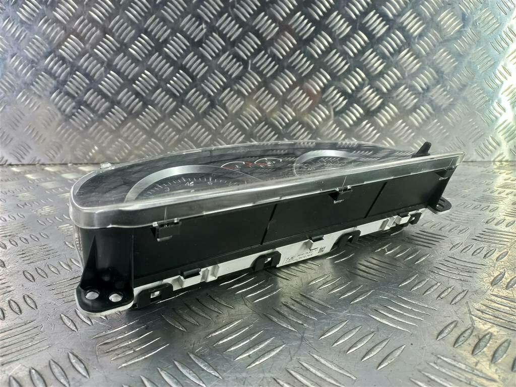 Панель приборов Б/У для SUZUKI JIMNY III рестайлинг (2005—2012) 3411076jeo