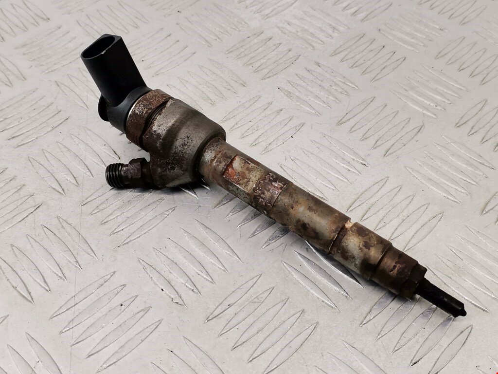 Форсунка дизельная электрическая BMW 1-Series (E81/E82/E87/E88) 13537798446 арт. 1057580