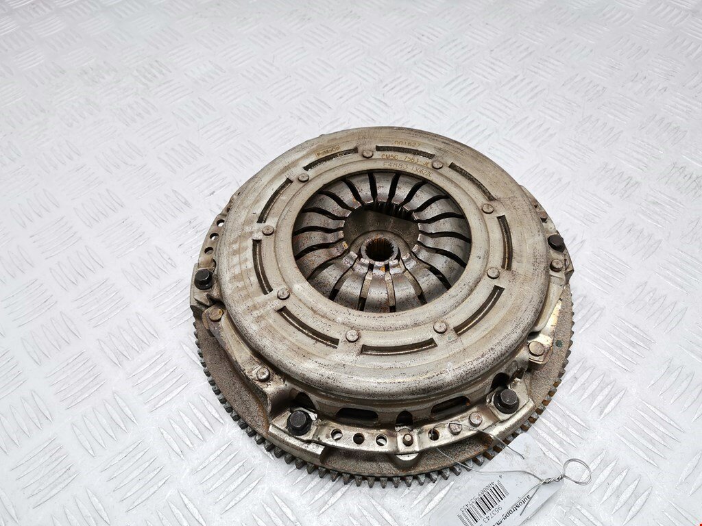 Маховик (демпфер сцепления) Ford Fiesta 6 1761711 арт. 953743