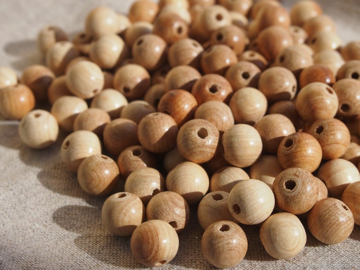 Бусины можжевеловые, 12 мм - 50 штук