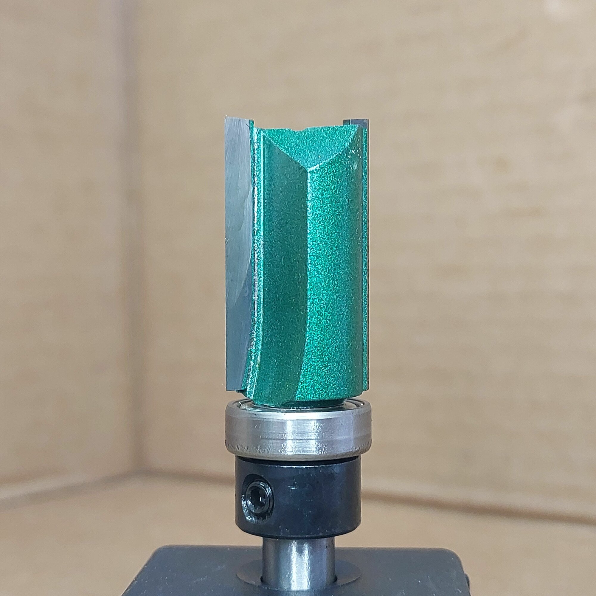 Фреза обгонная с верхним подшипником Алмаз 1021 D:16mm I:30mm d:8mm