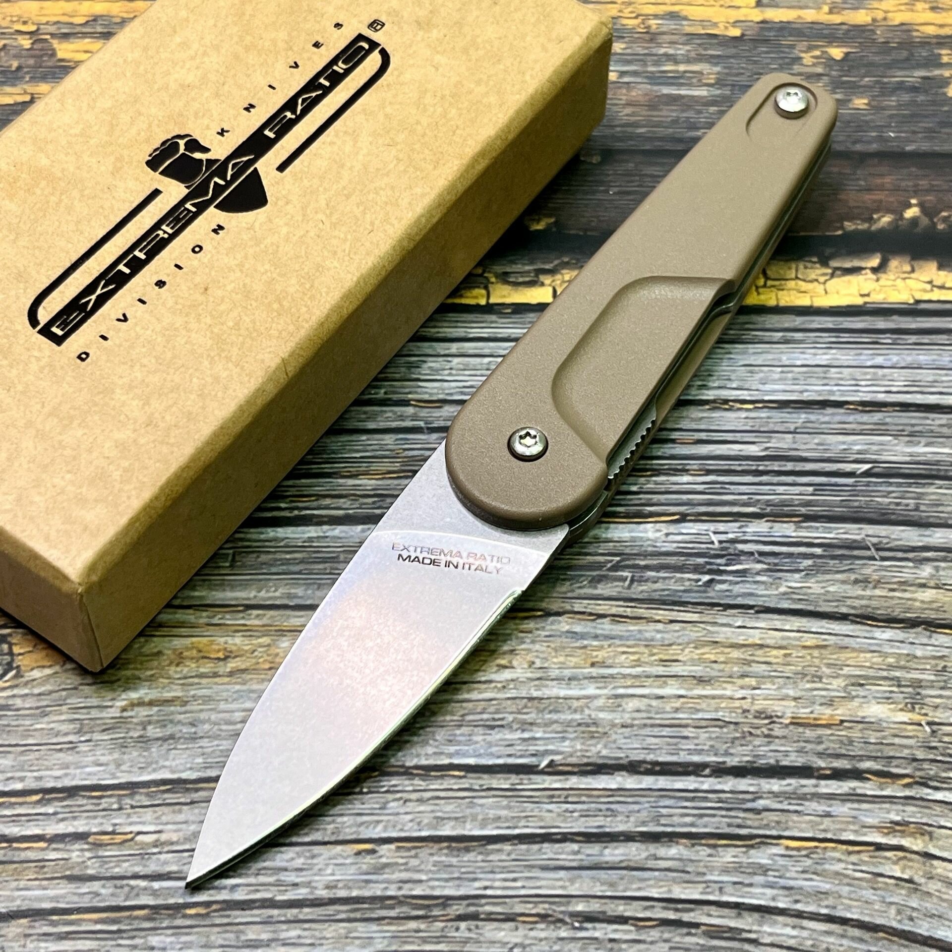 Нож складной Extrema Ratio EX0459DW BDO R, Desert Tan Handle