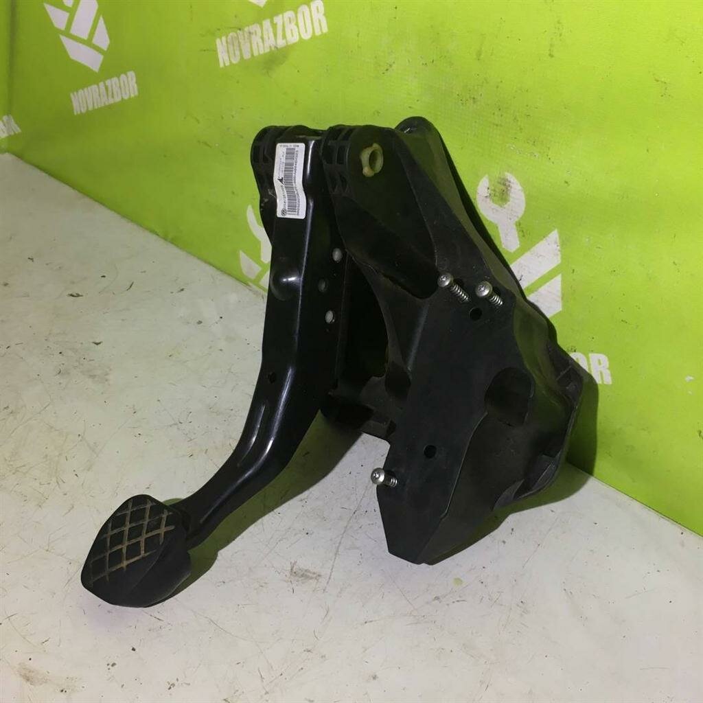 Педаль тормоза VW Polo Sed RUS 2011-2020