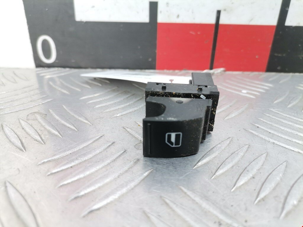 Кнопка стеклоподъемника Volkswagen Passat 6 7L6959855B арт. 1836453