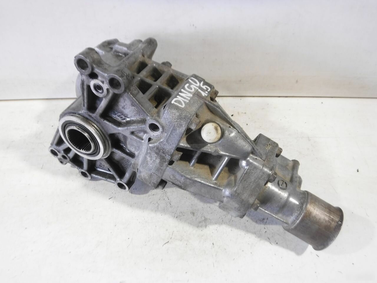 Редуктор переднего моста Mitsubishi Dingo I (1998—2001) MR498810