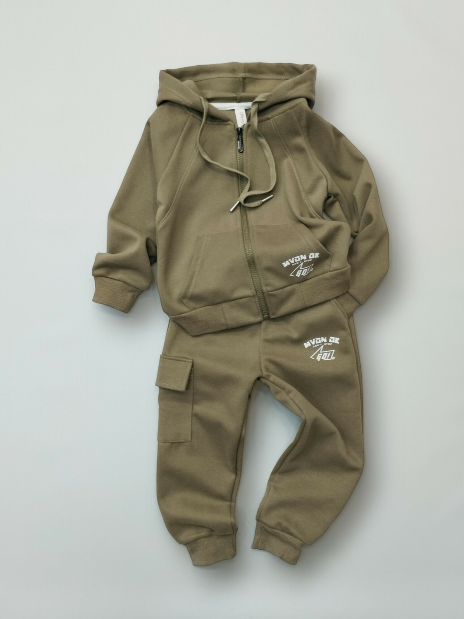 Комплект одежды костюмы