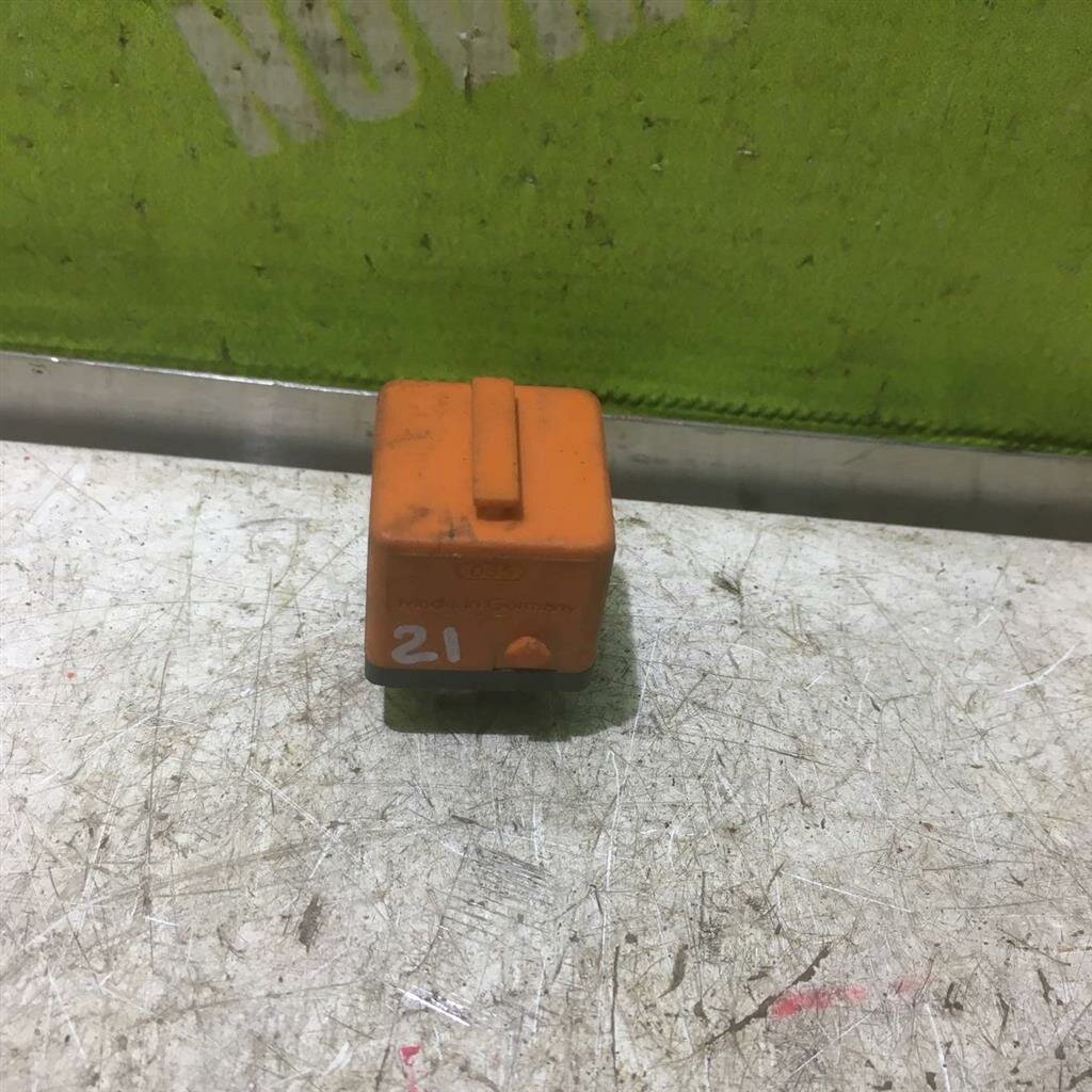 Реле BMW 5-серия E34 88-95