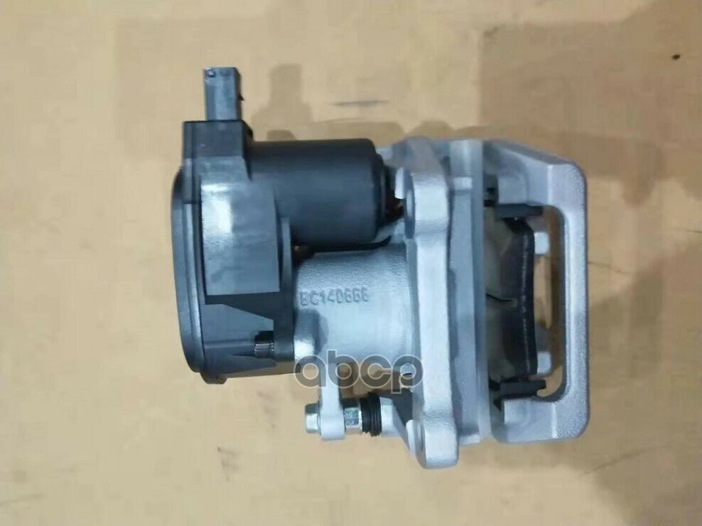 Суппорт тормозной зад лев электро серебряный GEELY арт. 4050047700