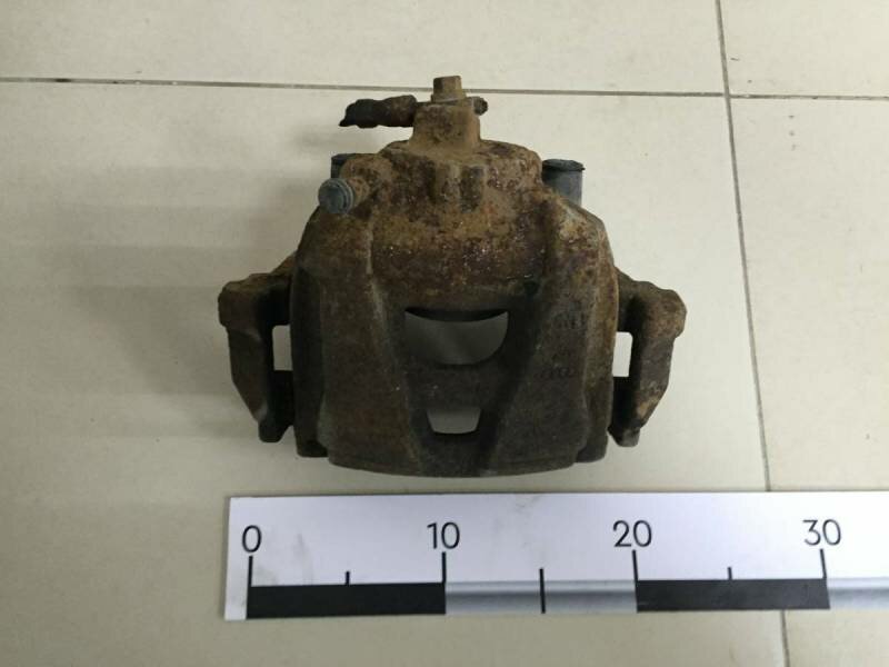 Суппорт передний правый Volkswagen Tiguan 5N2 2011-2016 кат.номер: 5N0615124 3C0615125A