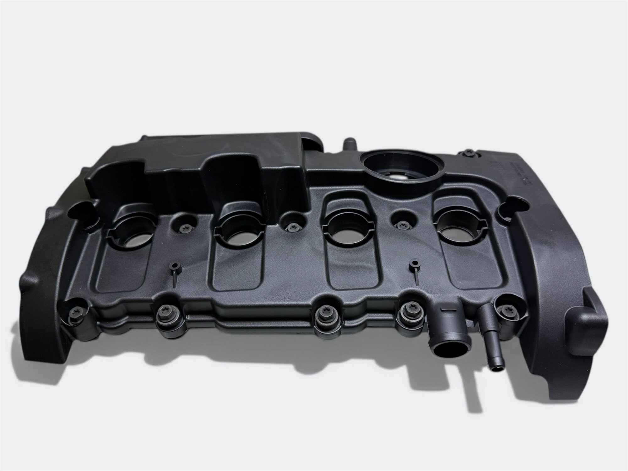 Клапанная крышка 06D103469N