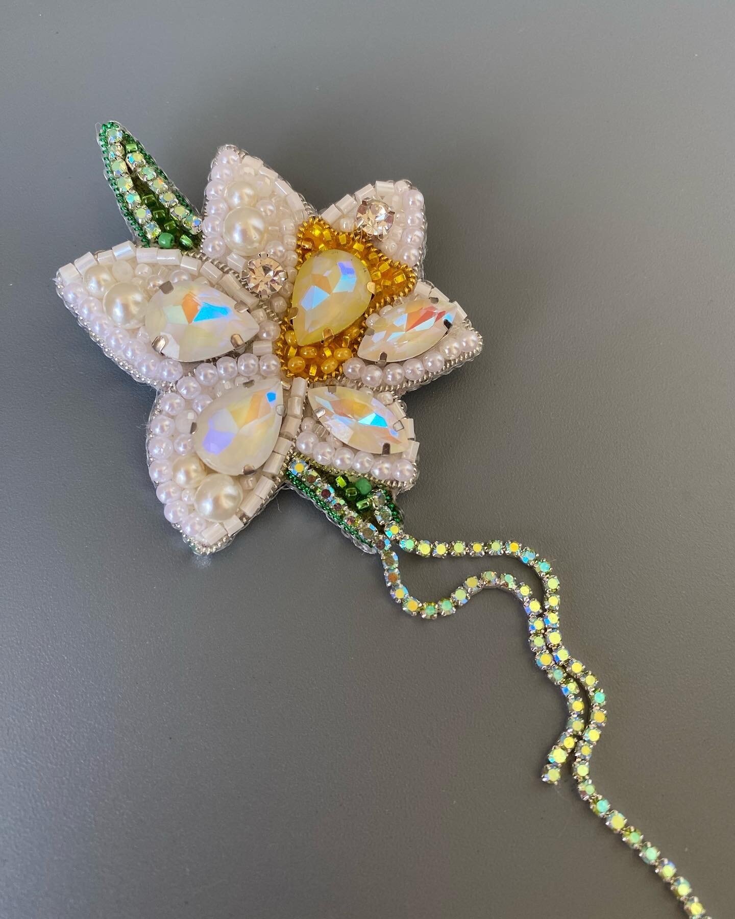 Брошь, кристаллы Preciosa