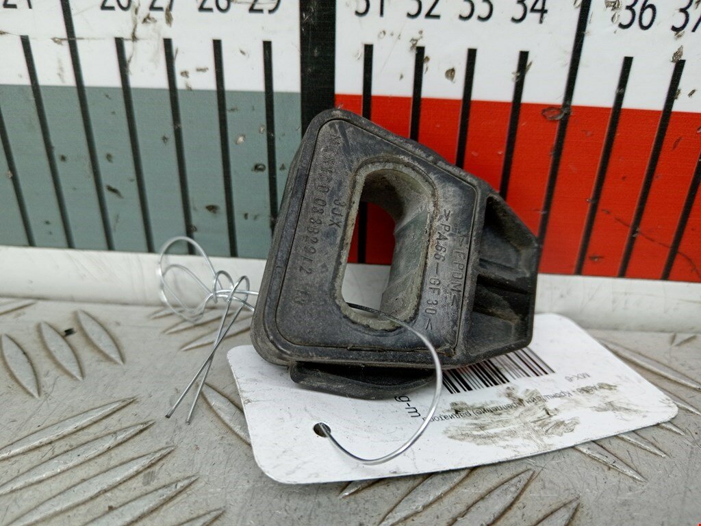 Кронштейн (крепление) радиатора Volkswagen Golf 4 1J0806157F арт. 2188665