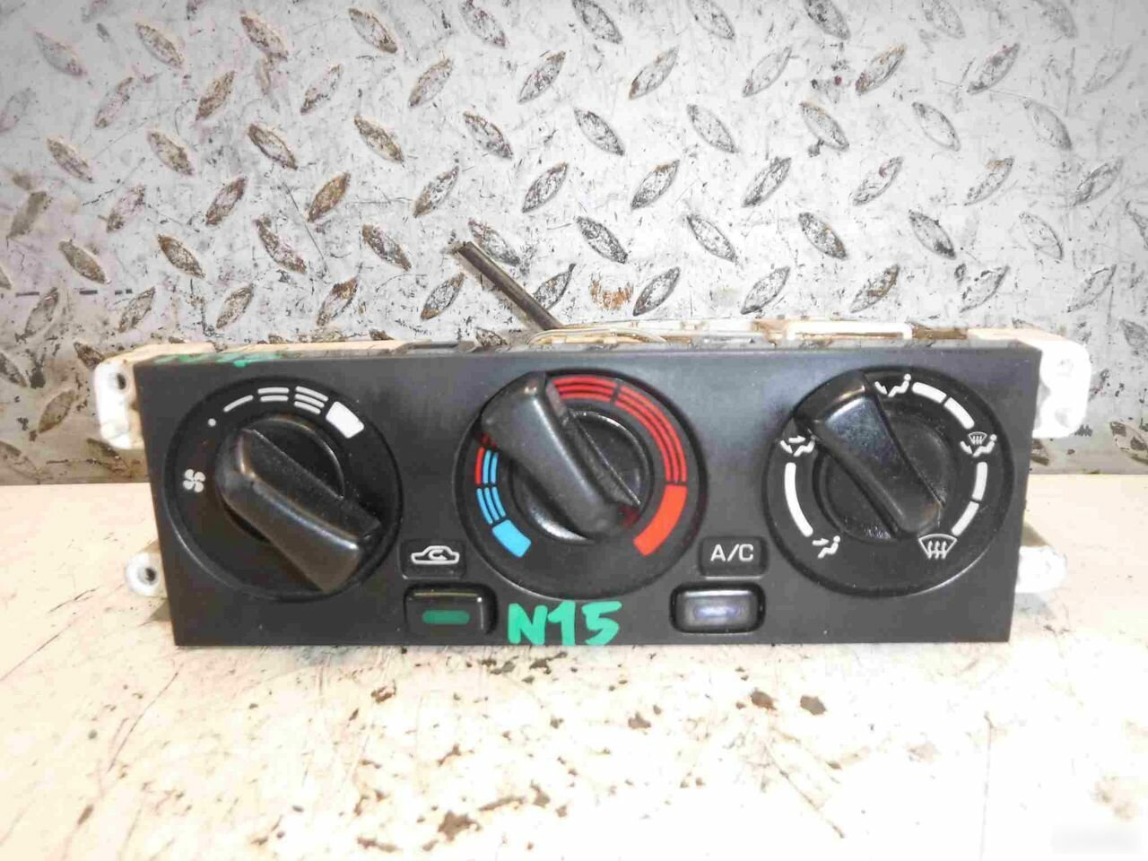 Блок управления отопителем Nissan Almera N15 (1995—2000) 275101N701