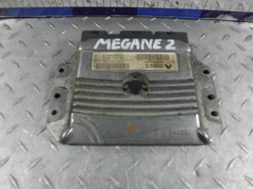Блок управления двигателем Renault Megane II 8200321263