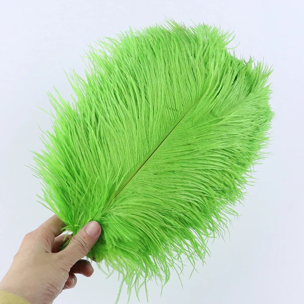 Зеленые страусиные перья для декора, 15-20 см, apple green