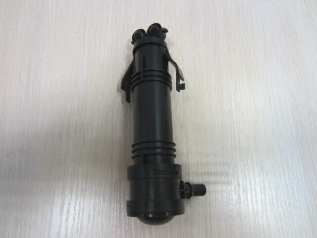 Форсунка омывателя фары правая совместима с VW Touareg 2010-2018 7p6955104a