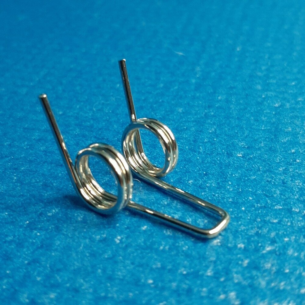 Пружина кнопки КПП Land Rover Freelander 2006