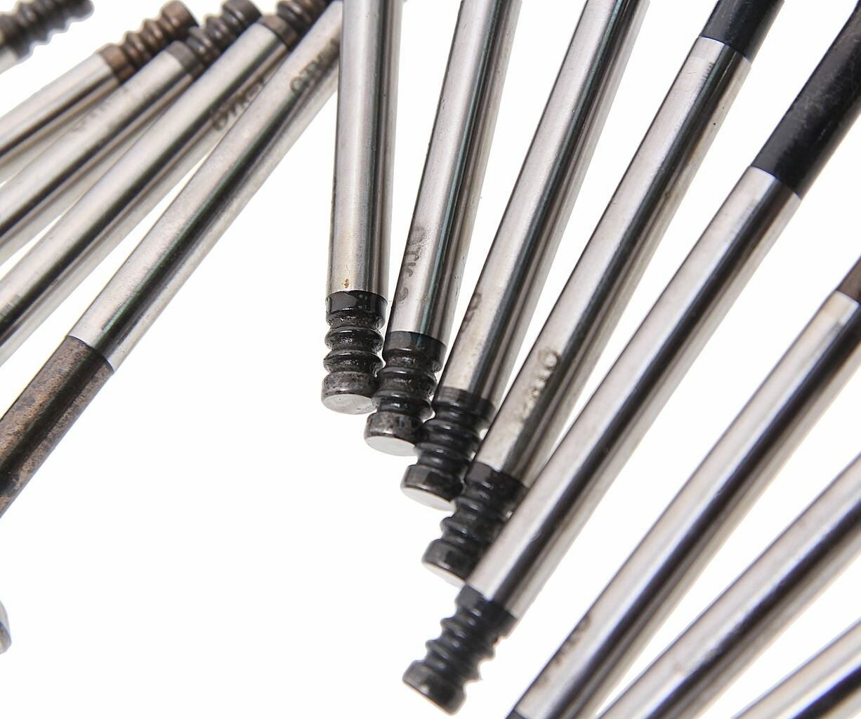 Клапан впускной или выпускной, 16 шт для ВАЗ Лада 2112 арт 21120100701085 LADA