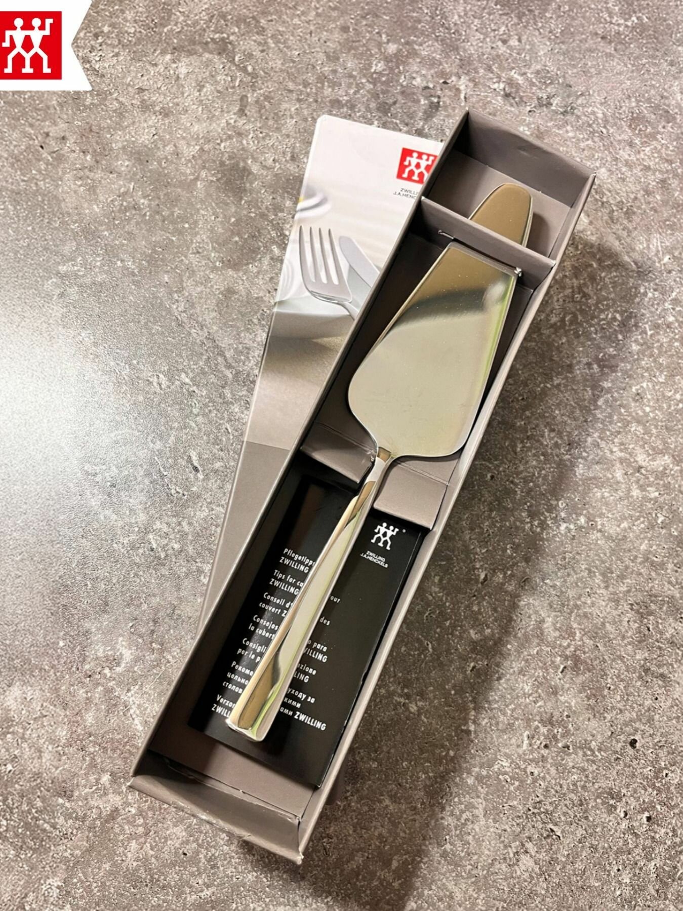 Лопатка для торта, выпечки кондитерская Zwilling Bela, 215 мм, 21,5 см