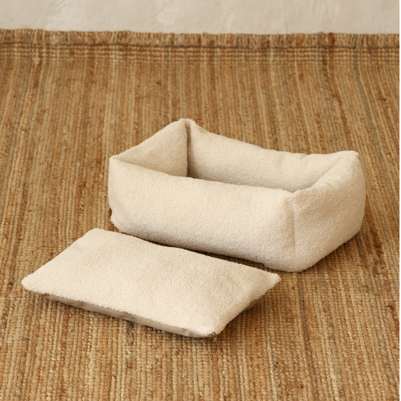 Лежанка с бортиками, размер S 50х40х18 см, ткань букле, цвет сливочный