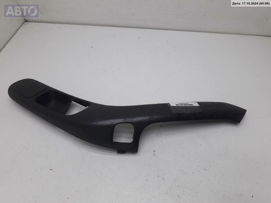 Ручка двери внутренняя задняя левая Volkswagen Passat B4