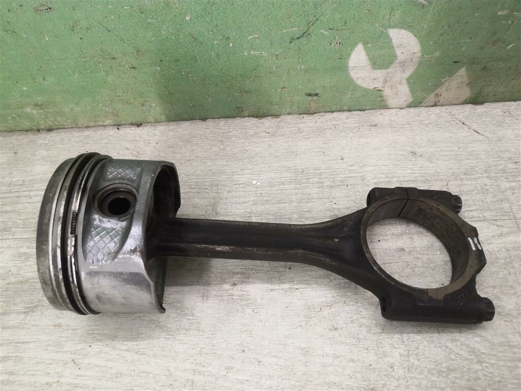 Поршень с шатуном VW Polo Classic 95-02