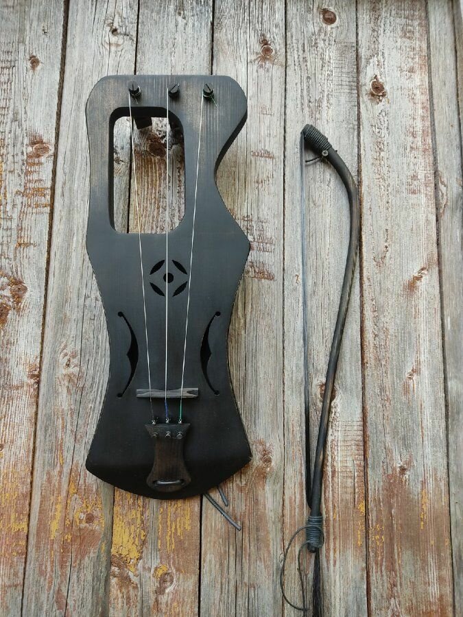 Йоухикко (Jouhikko) Смычковая лира