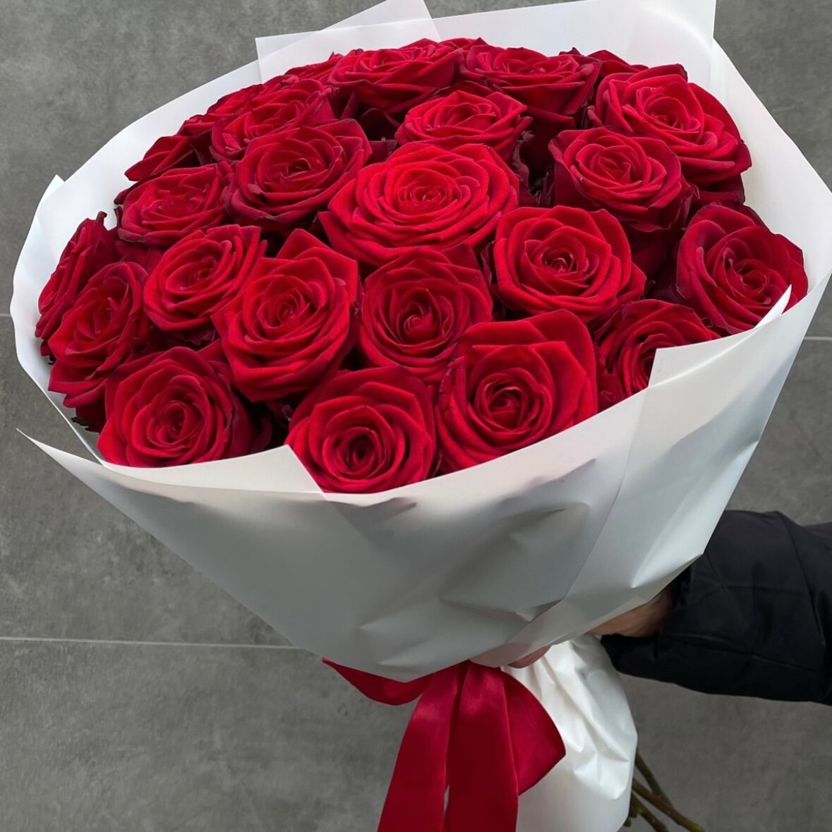 Букет из красных роз 29 шт, красивый букет цветов, шикарный, премиум цветы, премиум букет
