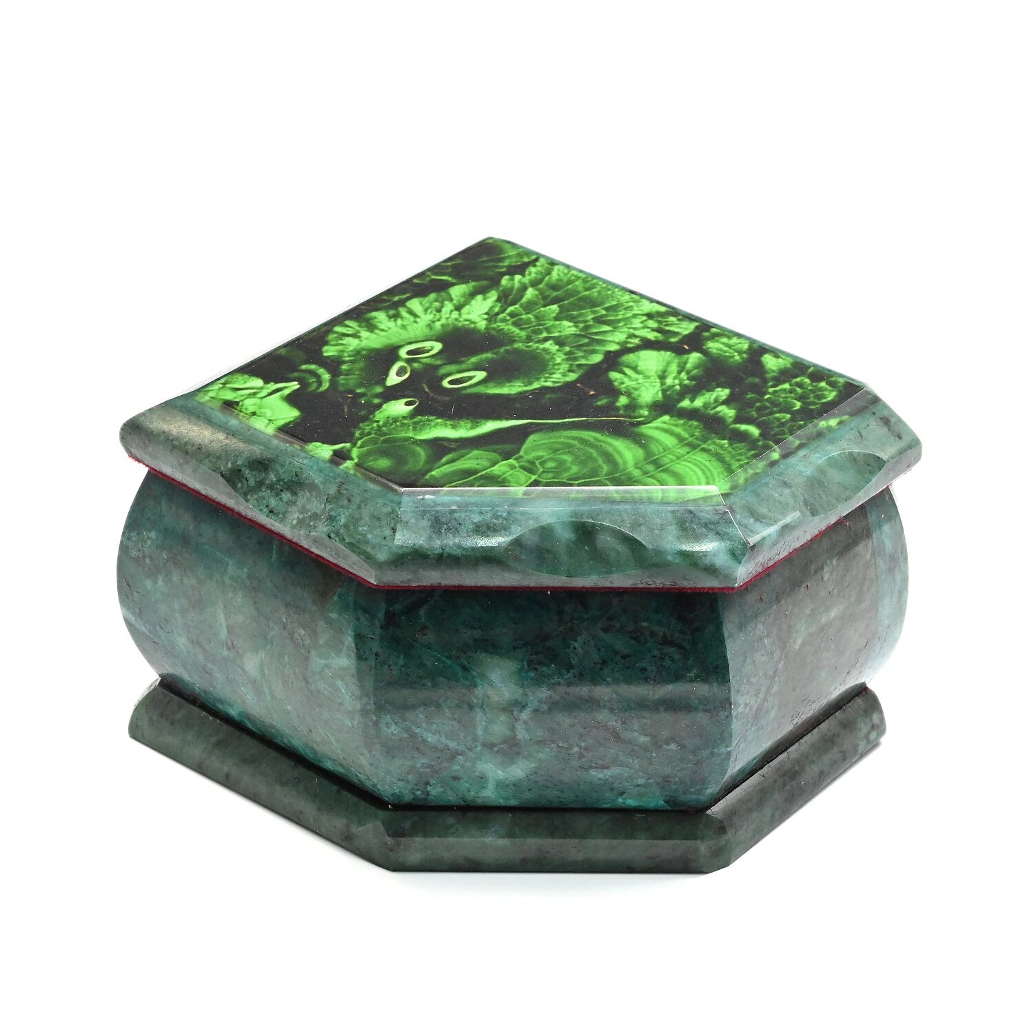 Ларец из змеевика с илюстрацией под малахит 110*90*70мм .