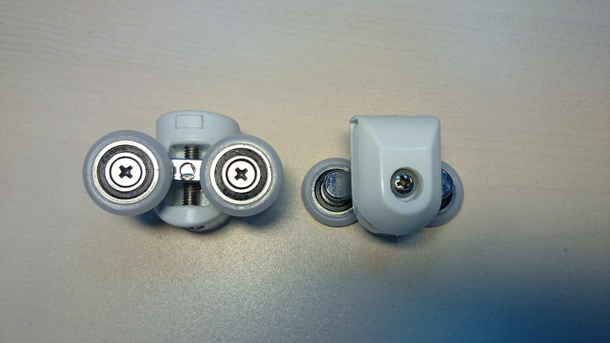 Ролики дверные 23 мм белые для душевой кабины, 2 верхних двойных + 2 нижних с кнопкой