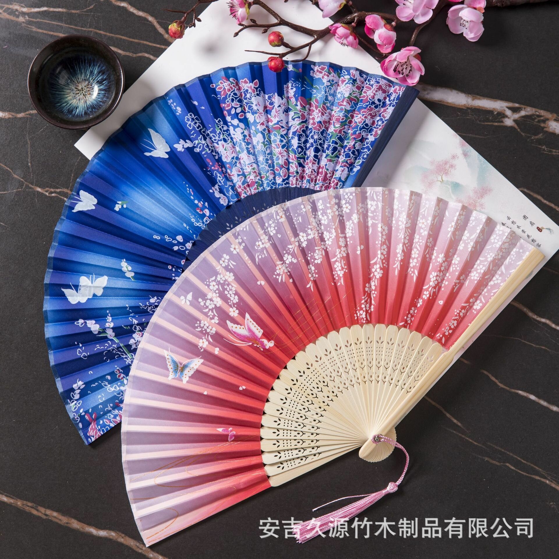 Складной веер из бамбука в китайском стиле - традиционный подарок для женщин и девушек (ручная роспись)