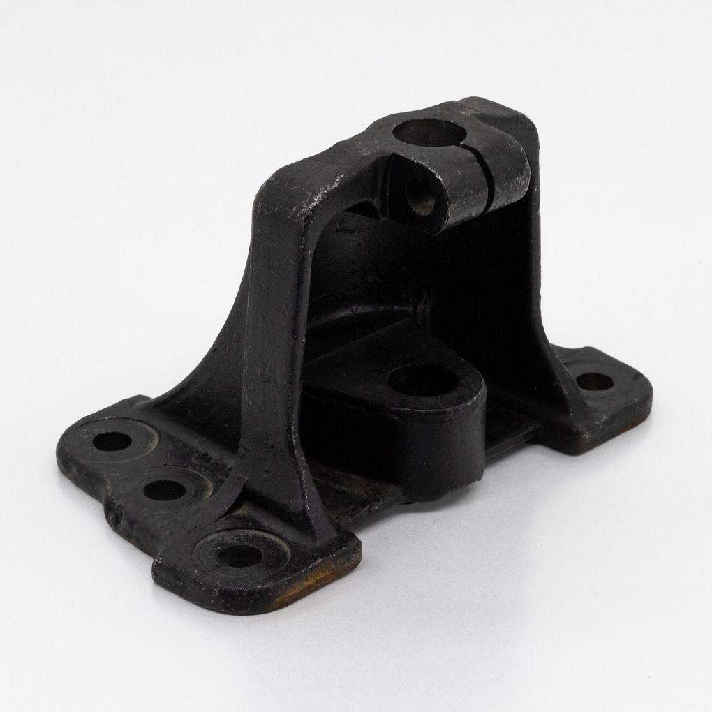 Кронштейн задней рессоры передний ISUZU FORWARD, вид 2, ZEVS