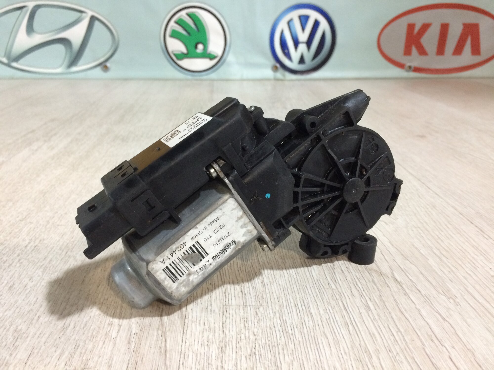 Моторчик стеклоподъемника передний левый Киа Рио 3 Kia Rio III