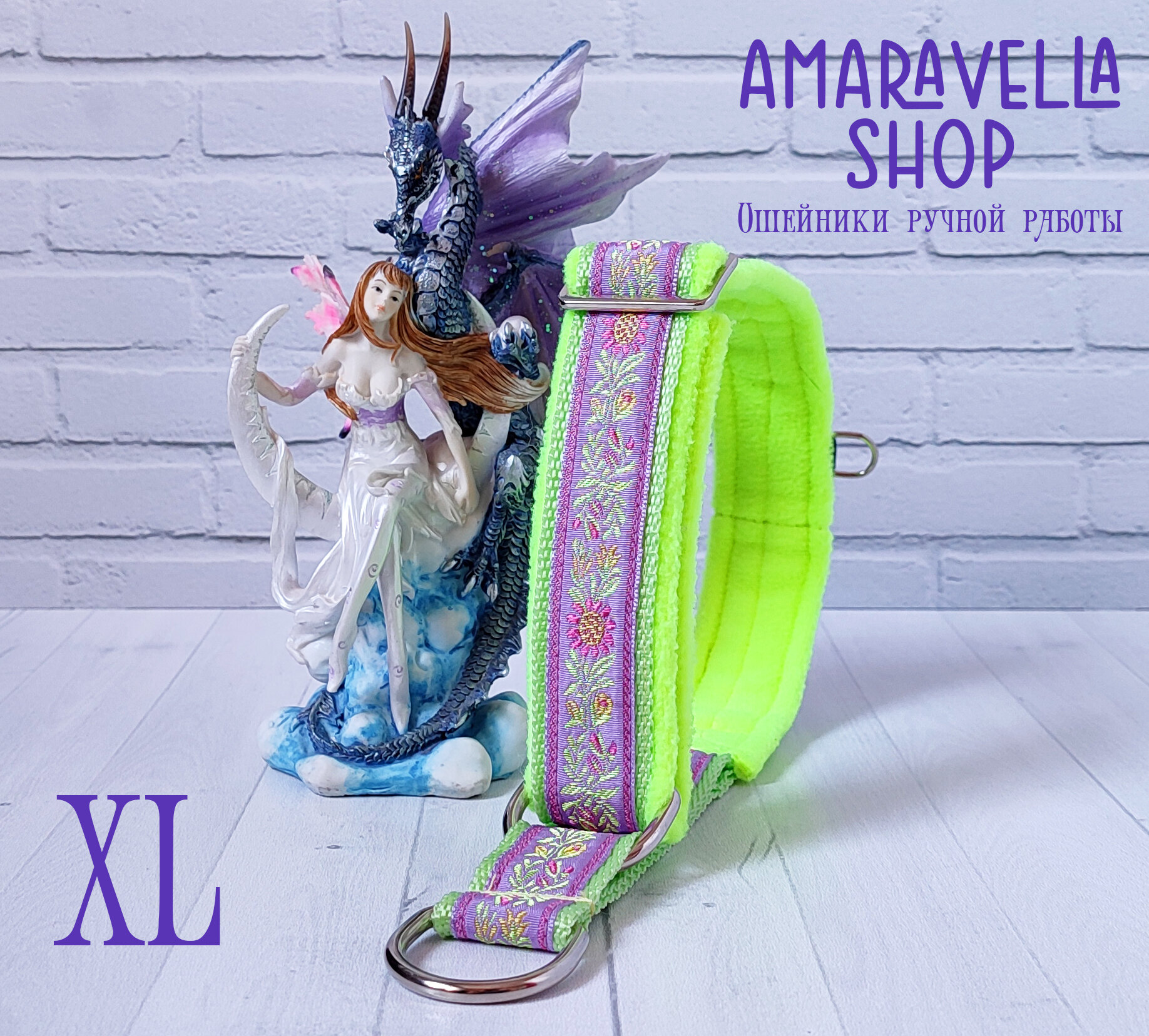 Яркий ошейник для средних собак с лавандовым узором размер XL