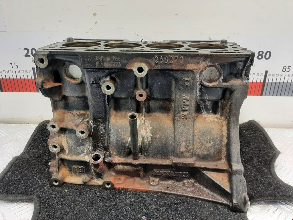 Блок двигателя (блок цилиндров) Renault Clio 2 7701475819 арт. 2043259