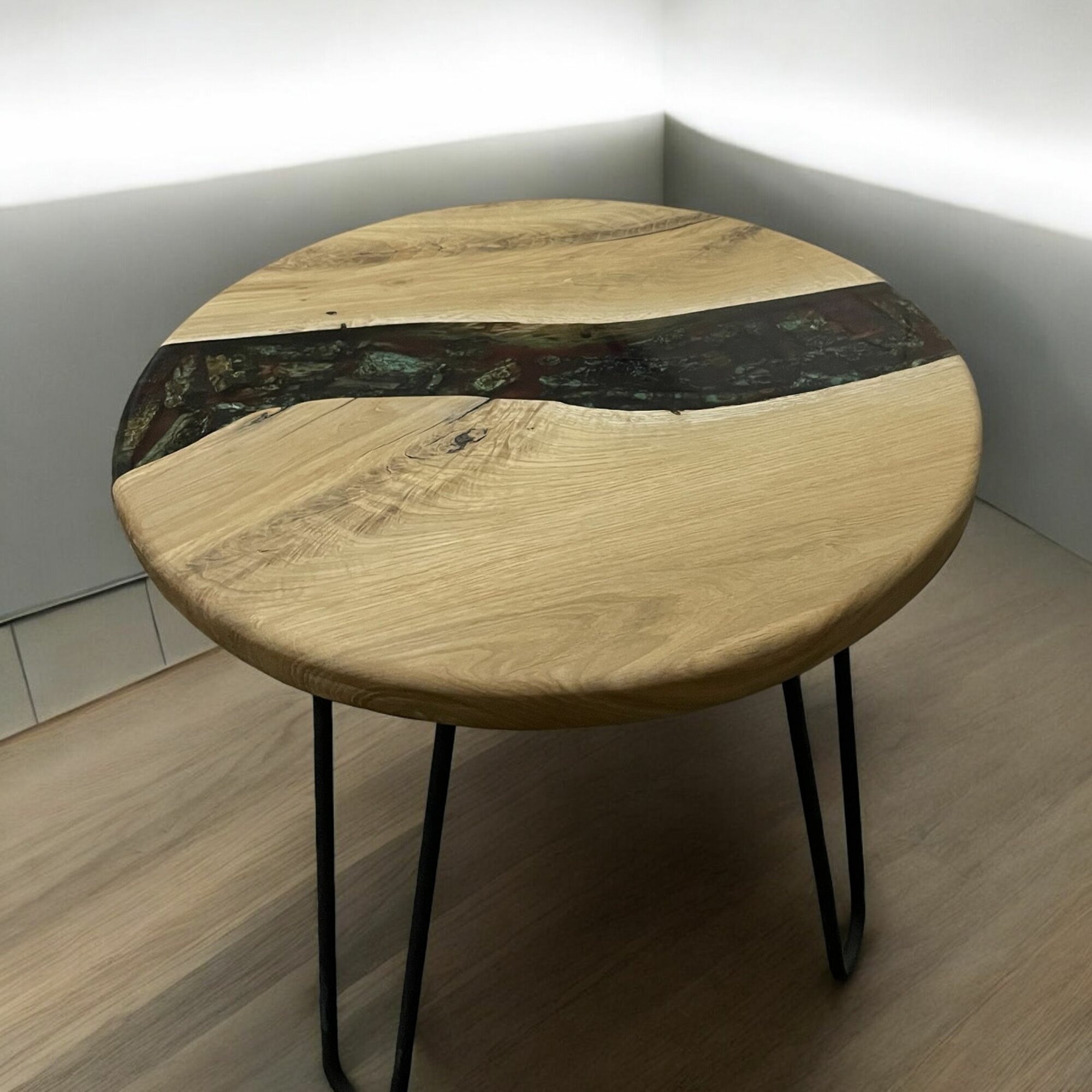 Журнальный стол из эпоксидной смолы