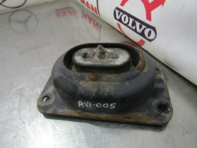 Опора двигателя DXI11 передняя Renault Premium