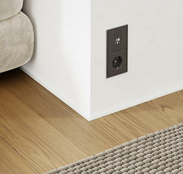 Микроплинтус 11 мм с пружинами Белый RAL 9003 26-55-49 11*6*2500 мм