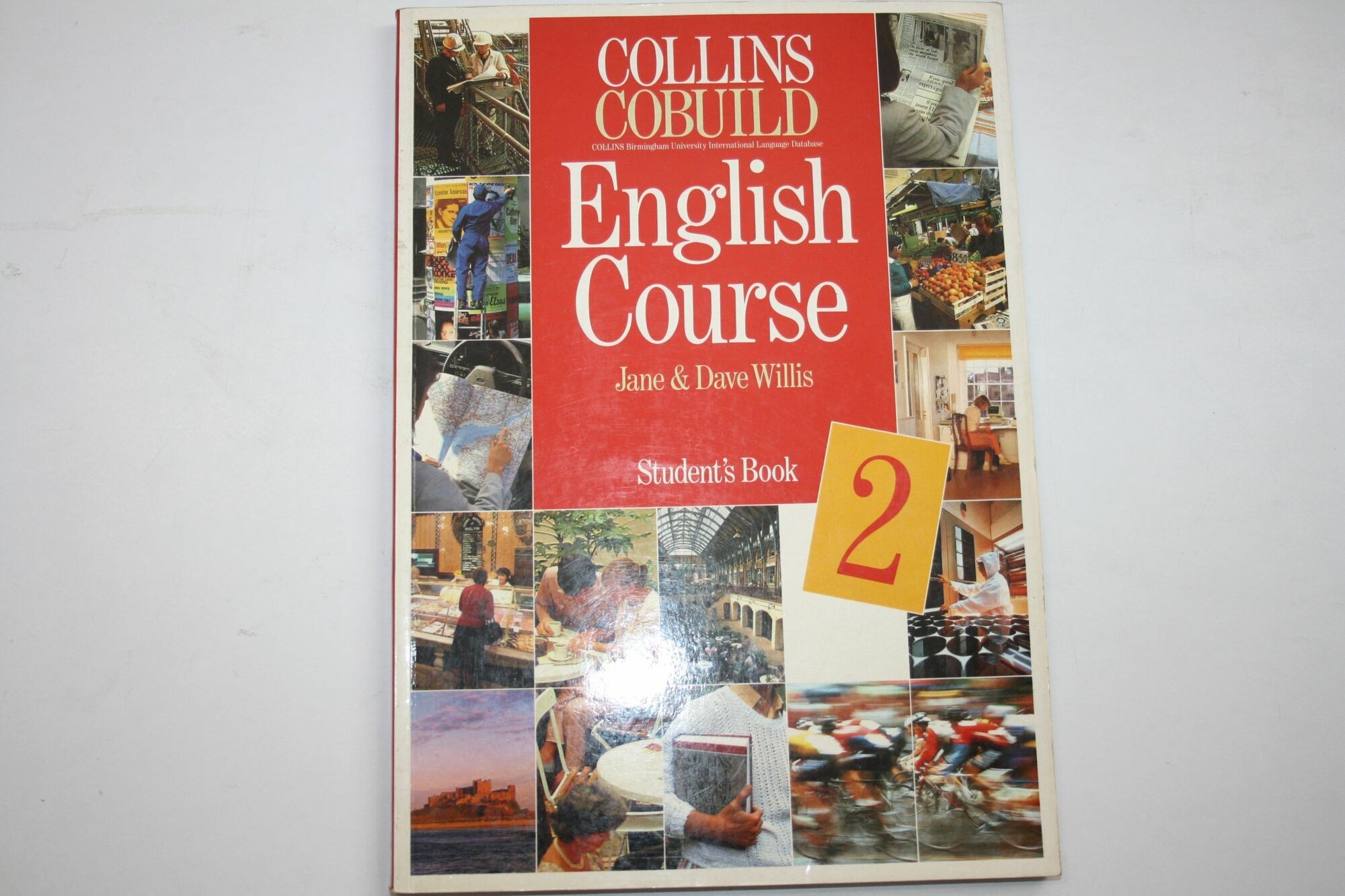 Collins Cobuild. English Course. Students Book 2 (Коллинз Кобилд. Курс английского языка. Книга для учащихся. Книга 2). Фокусируется на повседневном английском языке