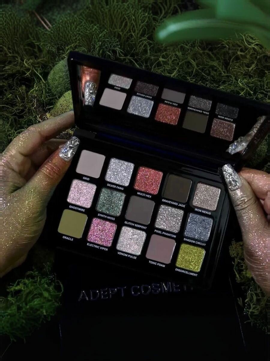 Палитра теней для век Adept Cosmetics из 15 цветов - Rhnull