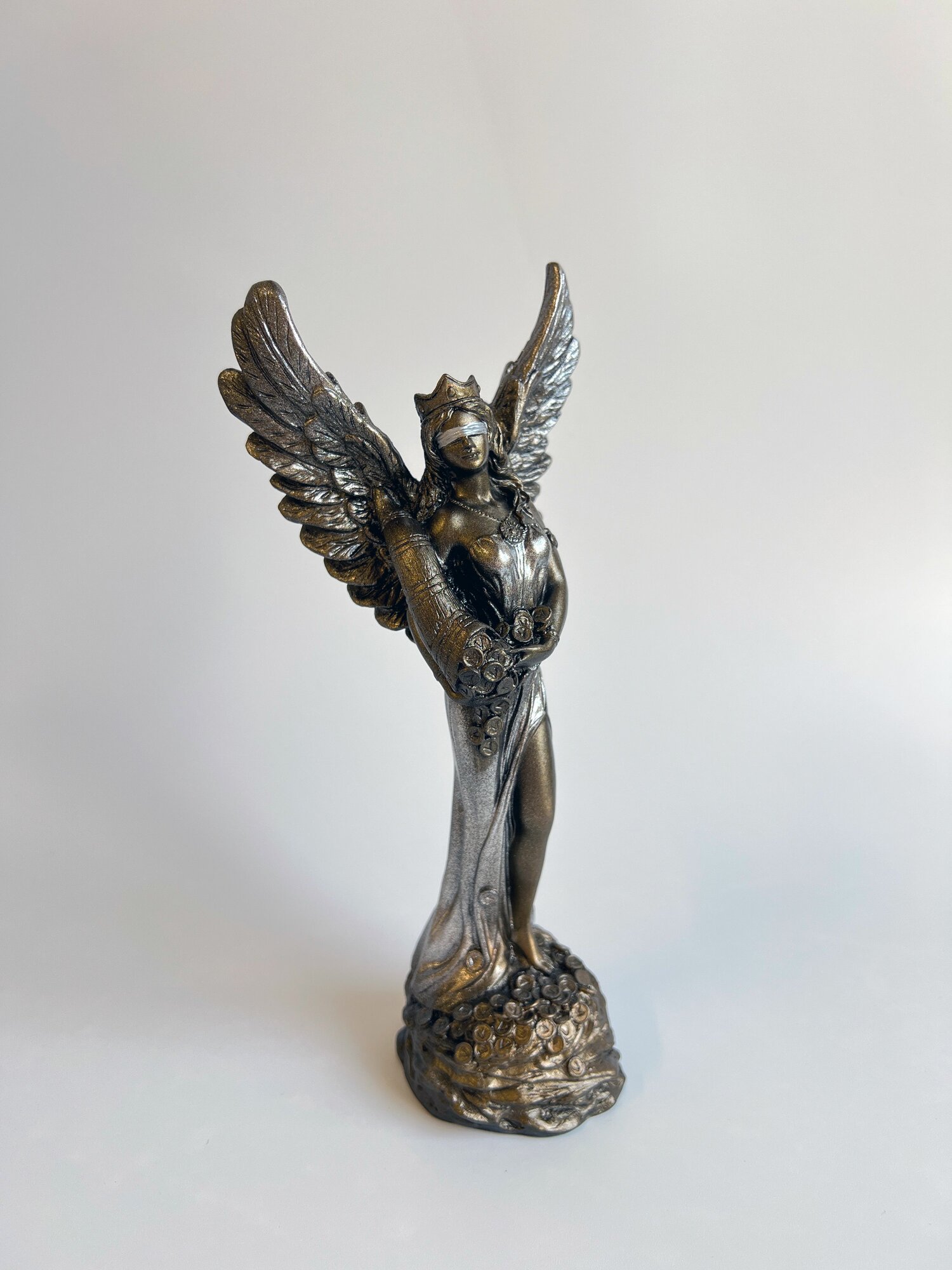Статуэтка Фортуна - богиня удачи с крыльями. Гипс. Высота 22см. Цвет бронза, серебро