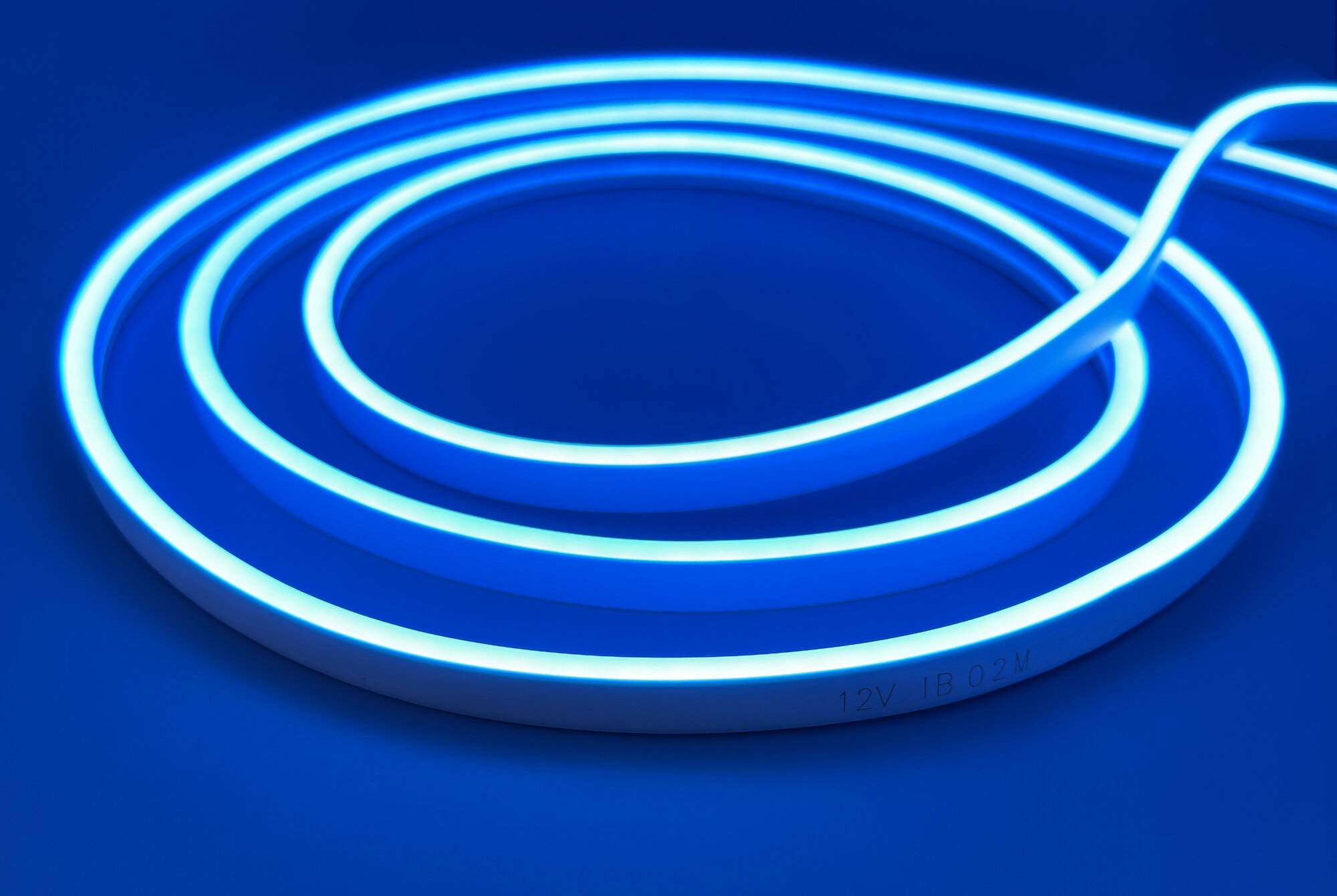 Гибкий неон ShopLEDs Гибкий неон SL 2835, 120 Led, IP65, 12V, 1CM, 6х12мм (холодный синий), 5м