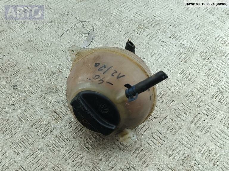 Бачок расширительный Volkswagen Passat B4